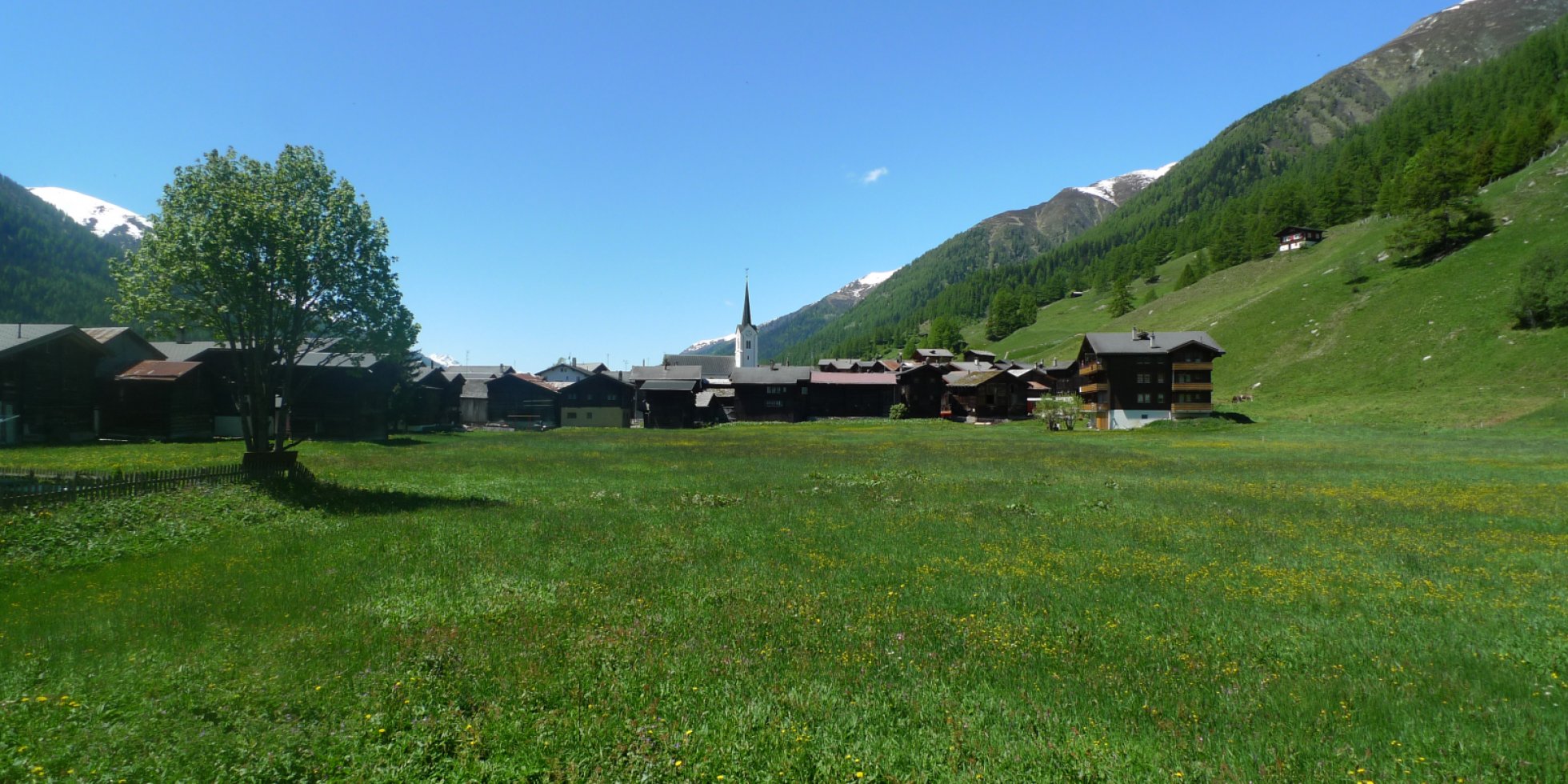 Hotel Astoria Ulrichen | Hotel Astoria im Obergoms in Ulrichen ...